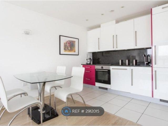 Chadwell Lane, London N8, 1 bed flat to rent, £1,800 pcm | PrimeLocation