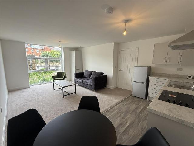 Chadwick Court, Woodlands Village, Wakefield WF1, 2 bed flat to rent, £900 pcm | PrimeLocation