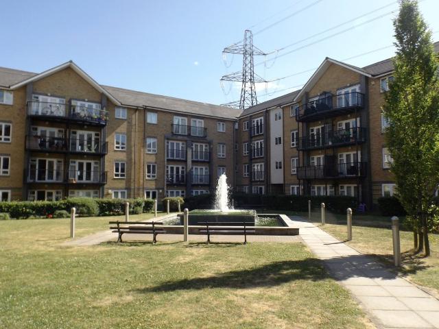 Chafford Hundred, Grays RM16, 2 bed flat to rent, £1,500 pcm | PrimeLocation