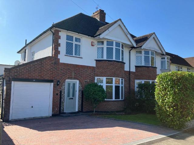 Chaffers Mead, Ashtead, KT21 3 bed semi detached house to rent £2,900 pcm £669 pw