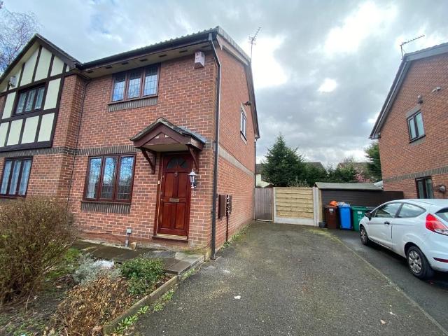Chaffinch Close, Manchester M22, 2 bed semi detached house to rent, £1,200 pcm | PrimeLocation