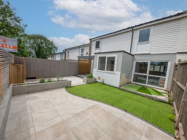 Chaffinch Green, Waterlooville PO8, 4 bed terraced house to rent, £1,500 pcm | PrimeLocation