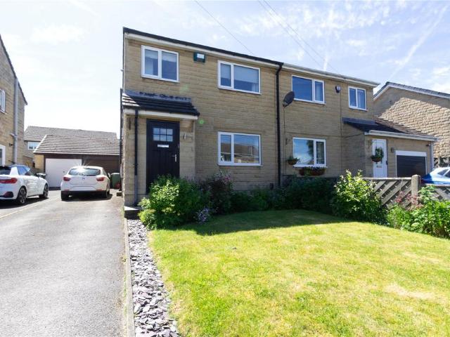 Chaffinch Walk, Netherton. 3 bed semi detached house to rent £1,395 pcm £322 pw