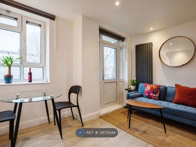 Chagford House, London E3, 2 bed flat to rent, £2,100 pcm | PrimeLocation