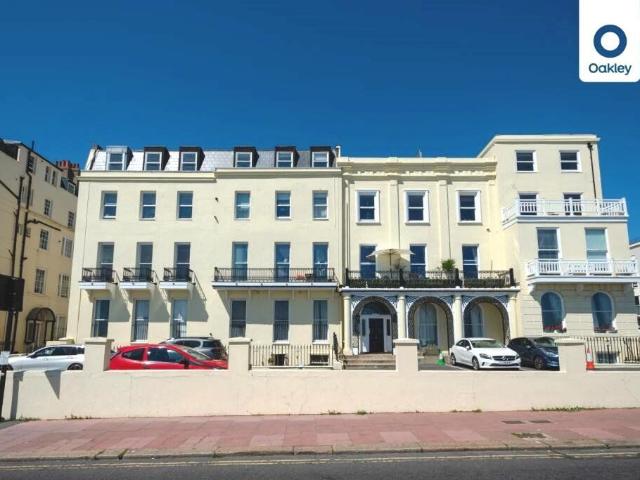 Chain Pier House, Brighton BN2, 1 bed flat to rent, £1,100 pcm | PrimeLocation