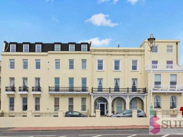 Chain Pier House, Brighton, East Sussex BN2, 2 bed flat to rent, £1,500 pcm | PrimeLocation