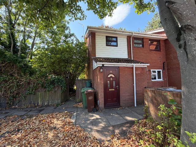 Chaldon Close, Pendeford, Wolverhampton WV9, 2 bed maisonette to rent, £850 pcm | PrimeLocation