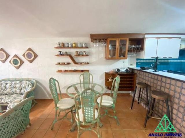 Chalé a poucos passos da areia, com vista privilegiada para o mar!