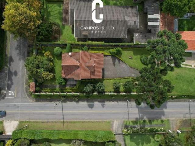 Chalé à venda, 236 m², 3 suítes, R$ 3.500.000,00, Vila Capivari, Campos do Jordão SP
