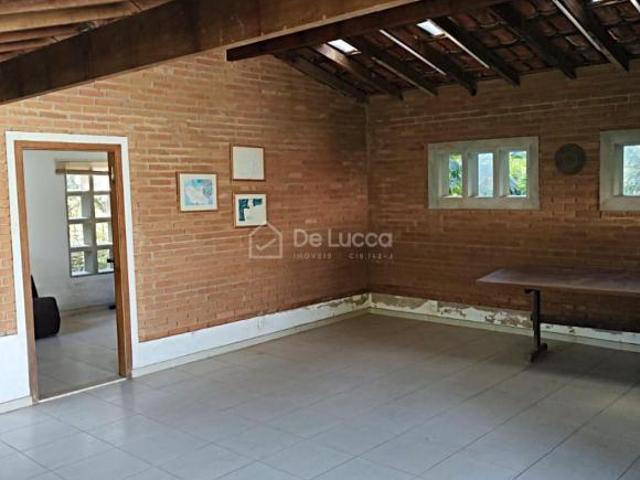 Chalé c/ 1 quarto, 2 banh piscina, pomar no Vale das Garças – R$ 650 mil