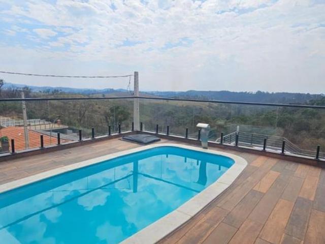 Chálé com 3 Quartos e 2 banheiros à Venda, 210 m² por R$ 550.000 Cód. ch2497