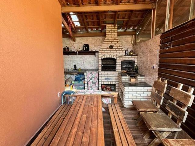 Chalé com 4 Quartos e 1 banheiro à Venda, 80 m² por R$ 330.000 Cód. ch2561