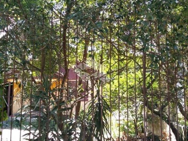 Chalé de madeira em terreno de 11x40 comercial/residencial