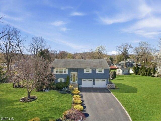 Chalen Ct, Pequannock Township, Home For Sale