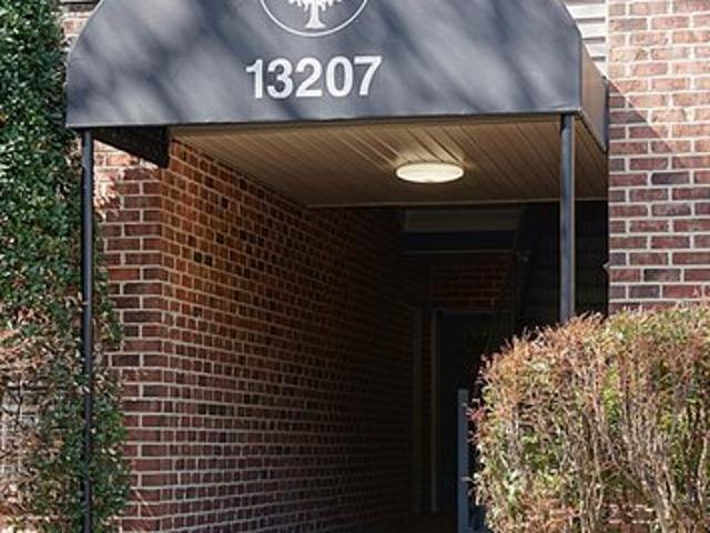 13207 Chalet Pl Apt 104, Germantown, MD 20874