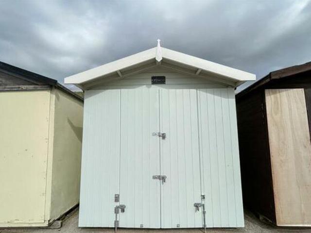 Chalet For Sale In Kings Parade