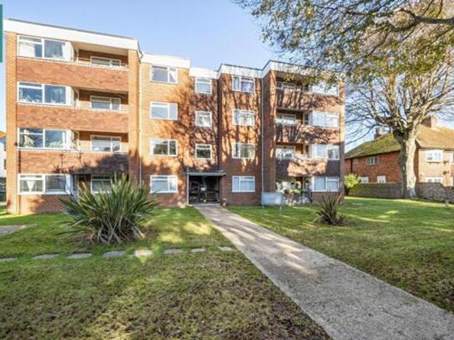 Chalfont Court, Lansdowne Road, 2 Bedroom Flat