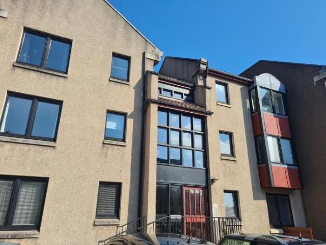 Chalfont, Gracefield Court, Musselburgh EH21, 2 bed flat to rent, £1,020 pcm | PrimeLocation