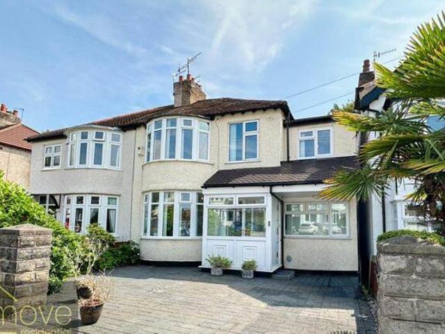 Chalfont Road, Calderstones, 4 Bedroom Semi detached