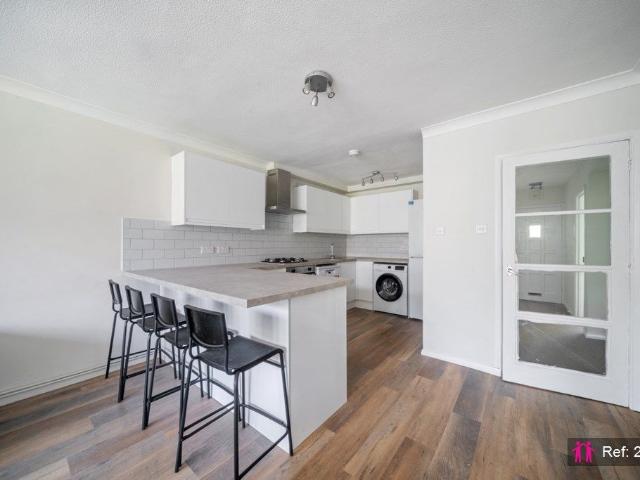 Chalford Court, 45 47 Putney Hill, London SW15, 4 bed flat to rent, £3,198 pcm | PrimeLocation