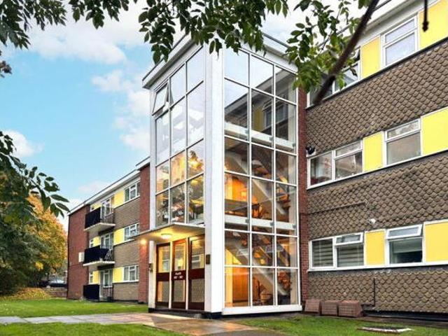 Chalklands, Wembley, 2 Bedroom Flat