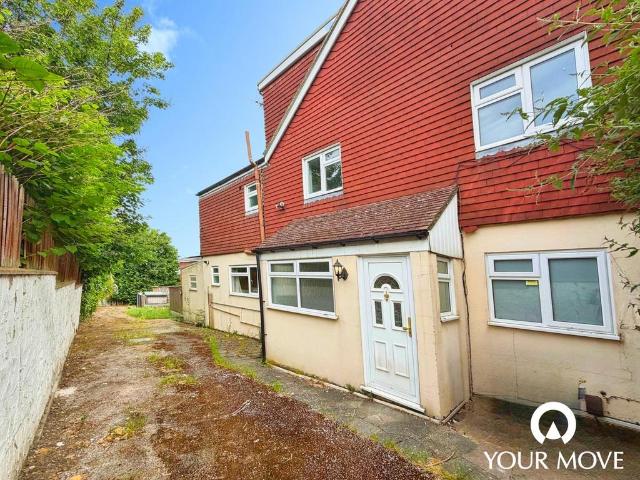 Chalkpit Hill, Kent ME4 4 bed detached house to rent £1,900 pcm £438 pw