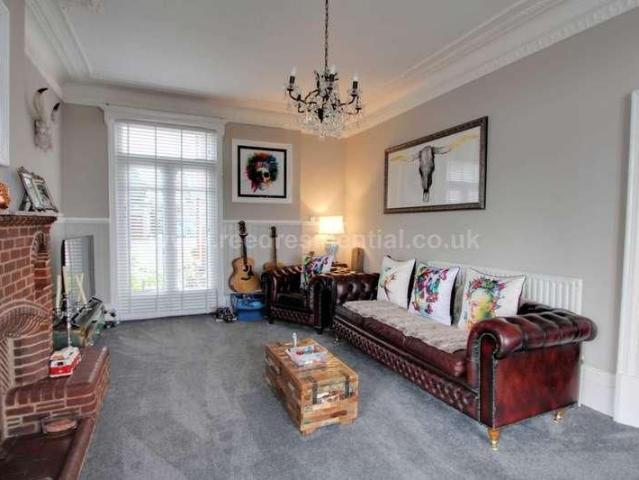 Chalkwell Esplanade, Westcliff On Sea, SS0
