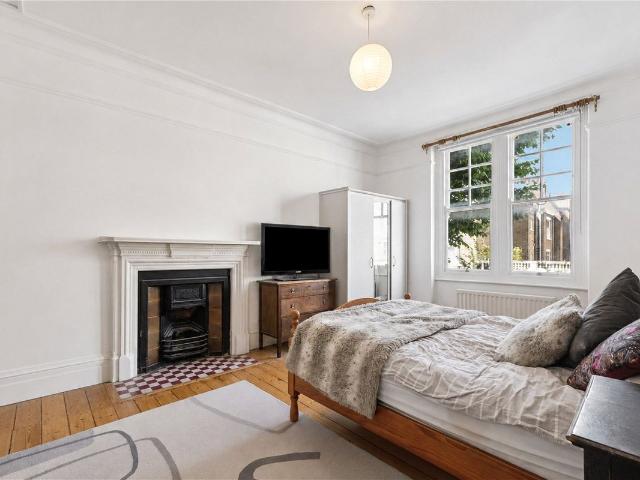 Challoner Street, London W14, 3 bed flat to rent, £3,750 pcm | PrimeLocation
