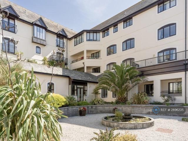 Challenger Quay, Falmouth, TR11 2 bed flat to rent £1,700 pcm £392 pw