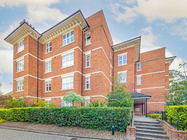 Chalmers Way, Twickenham TW1, 2 bed flat to rent, £2,900 pcm | PrimeLocation