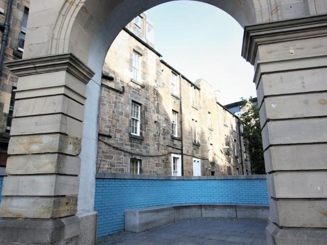 Chalmers Buildings, Fountainbridge. 1 bed flat to rent £1,025 pcm £237 pw