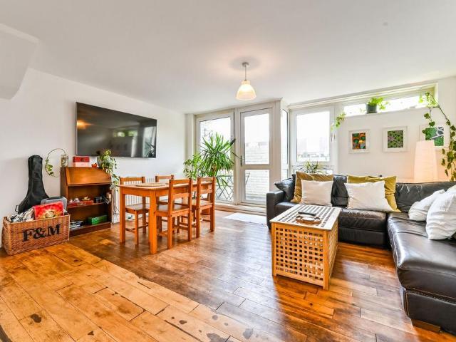 Chalton Street, Camden, London, NW1 4 bed flat to rent £5,000 pcm £1,154 pw