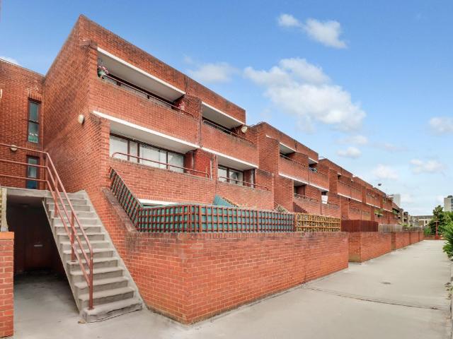 Chalton Street, Camden NW1, 4 bed flat to rent, £5,500 pcm | PrimeLocation