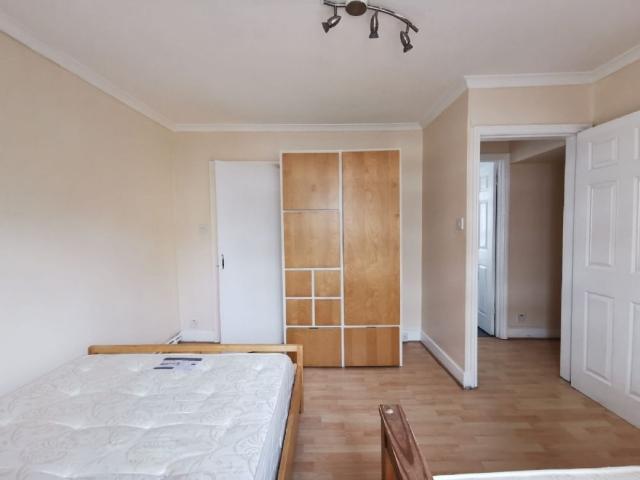 Chalton Street, Euston NW1, 3 bed flat to rent, £4,200 pcm | PrimeLocation