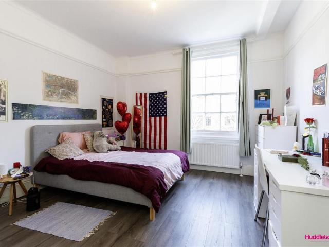 Chalton Street, London NW1 3 bed flat to rent £4,100 pcm £946 pw