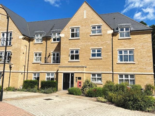 Chambord House, Queenswood Crescent, Englefield Green, Egham, Surrey TW20, 2 bed flat to rent, £1,800 pcm | PrimeLocation
