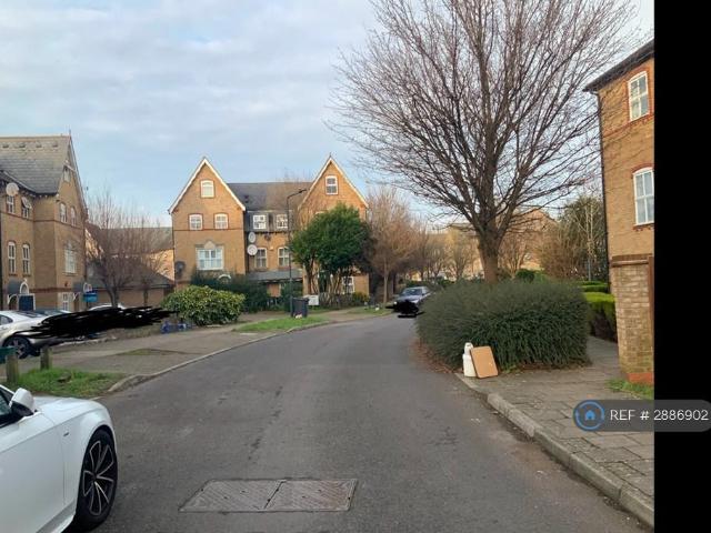 Chamberlayne Avenue, Wembley, HA9 1 bed flat to rent £1,600 pcm £369 pw