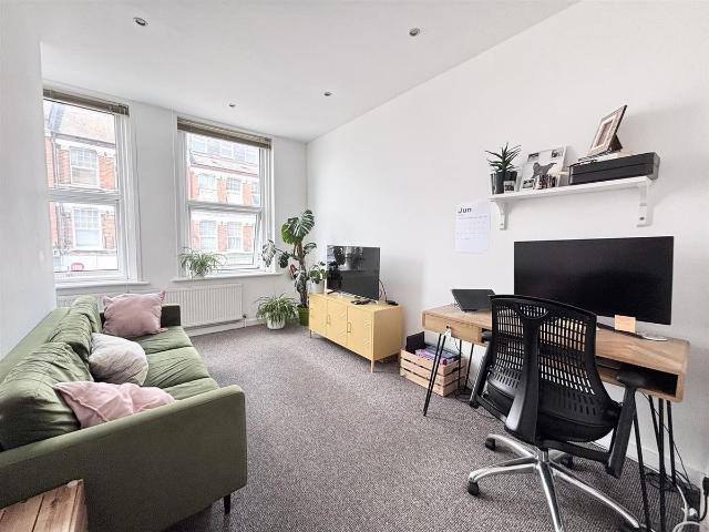 Chamberlayne Road, Kensal Rise NW10, 1 bed flat to rent, £1,700 pcm | PrimeLocation