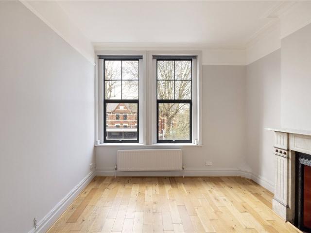 Chamberlayne Road, London NW10, 2 bed flat to rent, £2,300 pcm | PrimeLocation