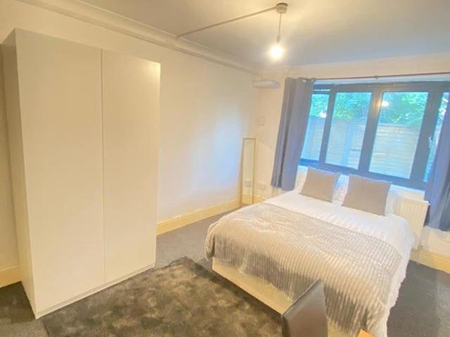 Chamberlayne Road NW10, Room to rent, £997 pcm | PrimeLocation