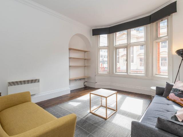 Chamberlain Court, 29 Newhall Street, Birmingham B3, 2 bed flat to rent, £1,400 pcm | PrimeLocation