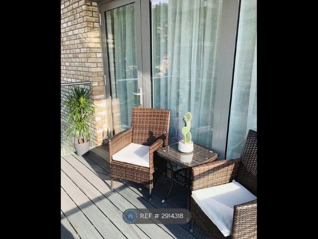 Chamberlain Court, London E13, Room to rent, £900 pcm | PrimeLocation