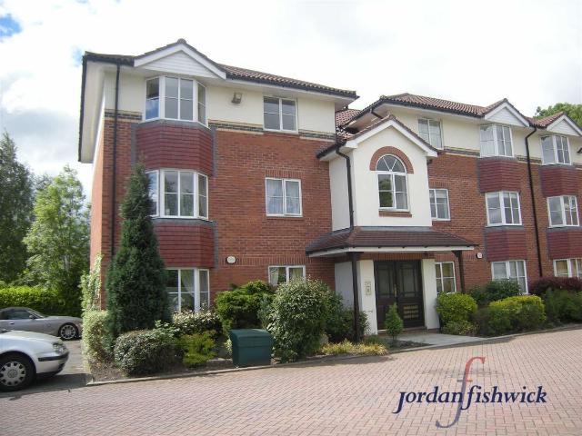 Chamberlain Drive, Wilmslow, Cheshire SK9, 2 bed flat to rent, £1,150 pcm | PrimeLocation