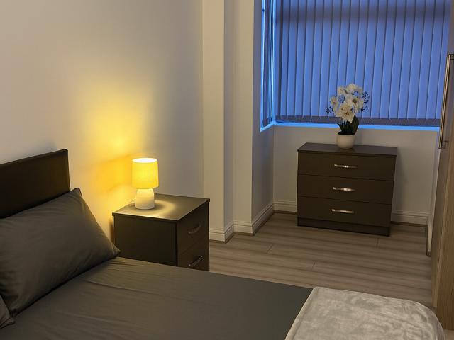 Chamberlain Street Room 4