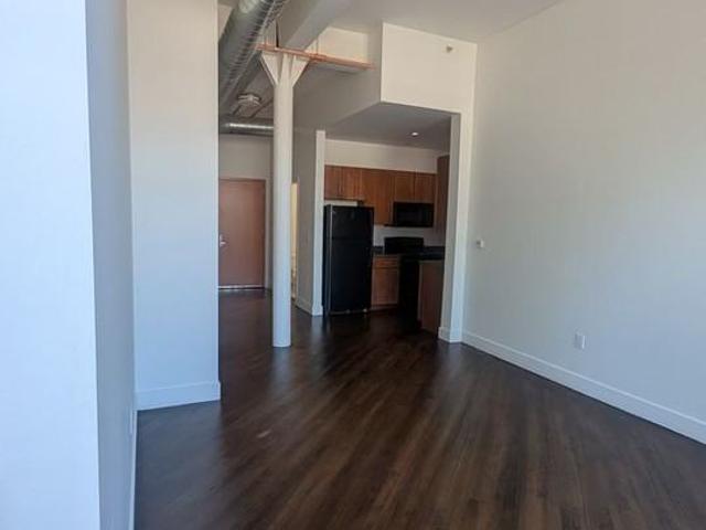 Chambers Lofts 1 Bedroom Apartment for Rent at 176 Division St, Trenton, NJ 08611 Chambersburg