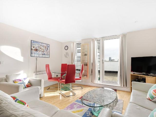 Chambers Street, London SE16, 1 bed flat to rent, £2,500 pcm | PrimeLocation