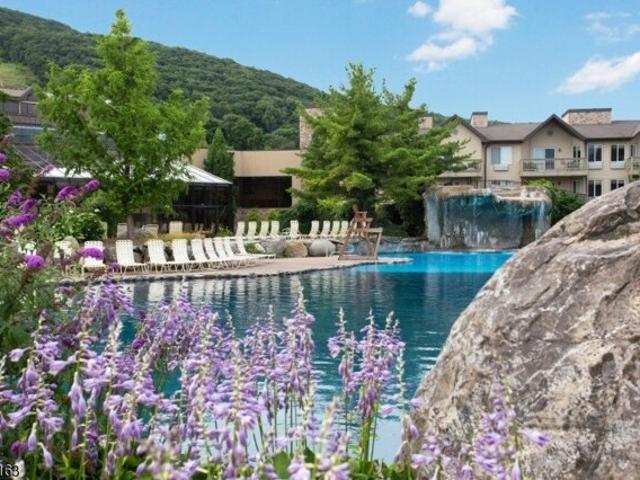 Chamonix Dr Unit,vernon, Condo For Sale