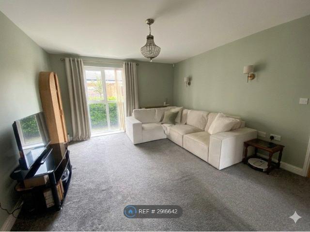 Champness Road, Barking IG11, 1 bed flat to rent, £1,500 pcm | PrimeLocation