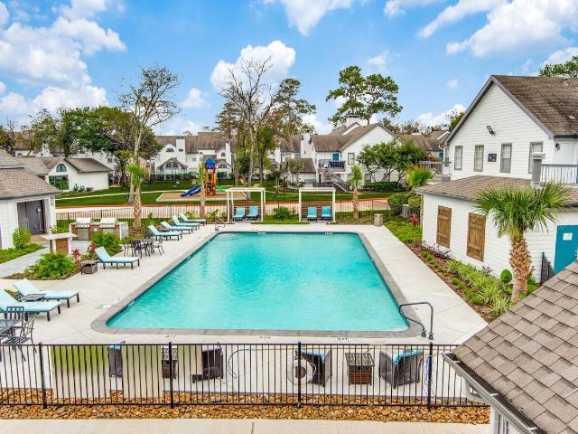 Champions Green 2 Bedroom Apartment for Rent at 14135 Champions Dr, Houston, TX 77069