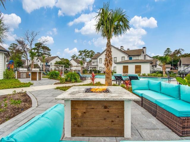 Champions Green 2 Bedroom Apartment for Rent at 14135 Champions Dr, Houston, TX 77069